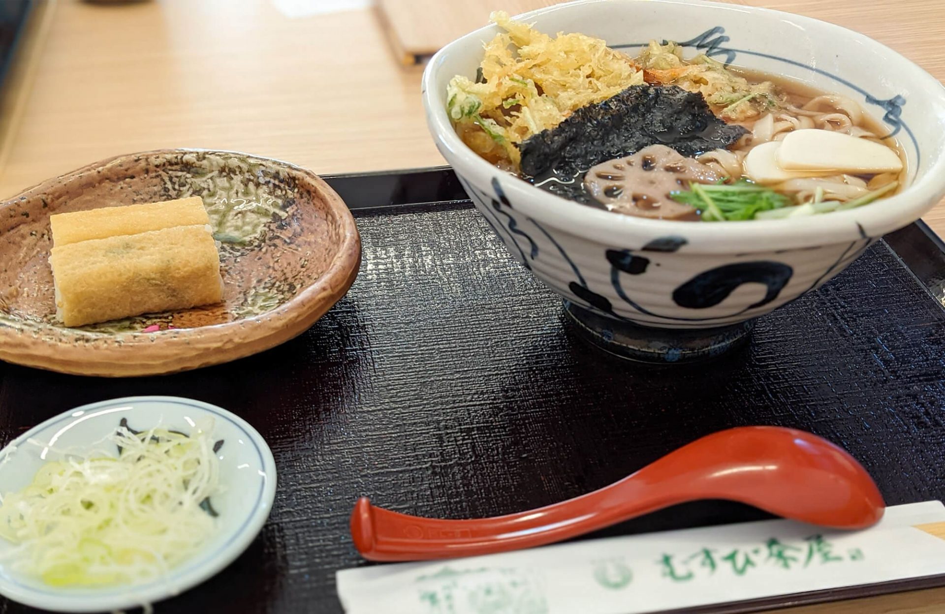 Toyokawa Inari – Be Mesmerized by the Temple of Thousands Foxes ...